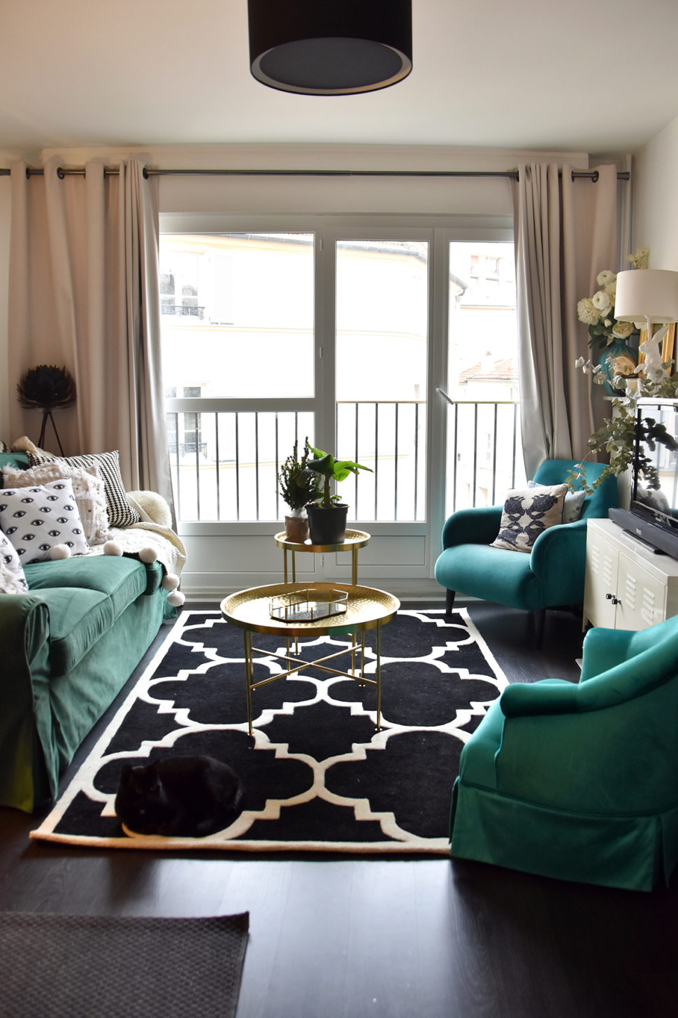 Green sofa cover : relooking de canapé | Hello it's Valentine