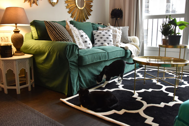 Green sofa cover : relooking de canapé | Hello it's Valentine